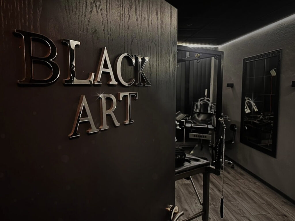 Studio – Studio Red Rose